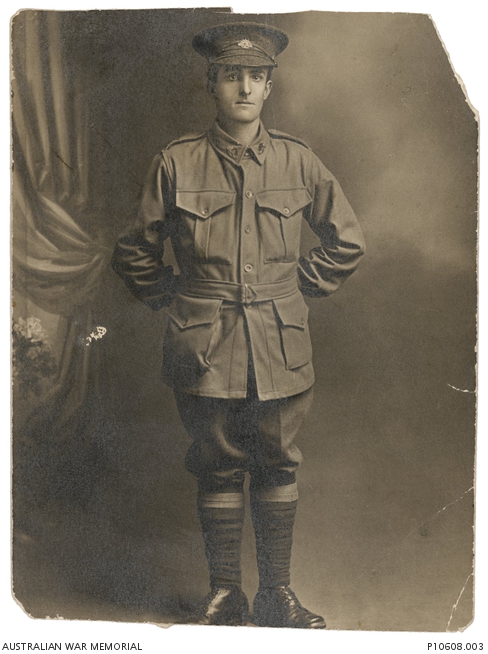 Studio portrait of 3241 Private (Pte) Robert John Beaton, 10th ...