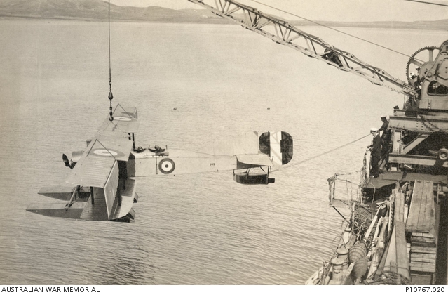 Short Admiralty Type 166 Seaplane (serial number 161) being launched ...