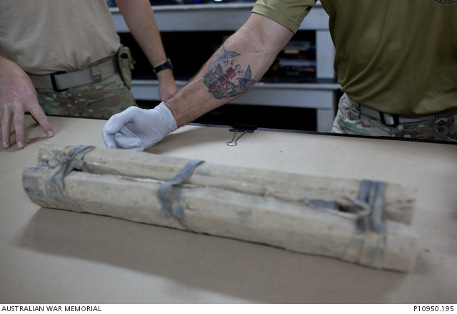 Warrant Officer Rodney Amos RAAF, an Explosive Ordnance Disposal (EOD ...