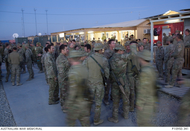Members of the 3rd Battalion, The Royal Australian Regiment (3RAR) and ...