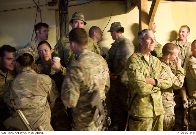 Members of the 3rd Battalion, The Royal Australian Regiment (3RAR) and ...