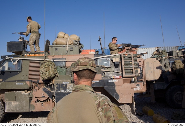Members of the 3rd Battalion, The Royal Australian Regiment (3RAR ...