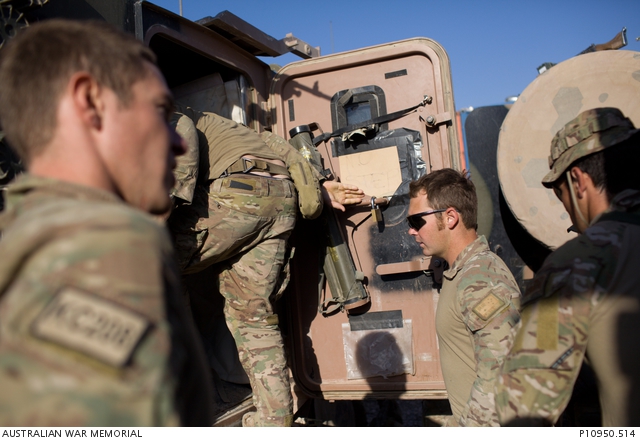 Members of the 3rd Battalion, The Royal Australian Regiment (3RAR ...