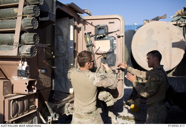 Members of the 3rd Battalion, The Royal Australian Regiment (3RAR ...