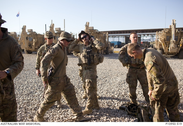 Members of the 3rd Battalion, The Royal Australian Regiment (3RAR ...