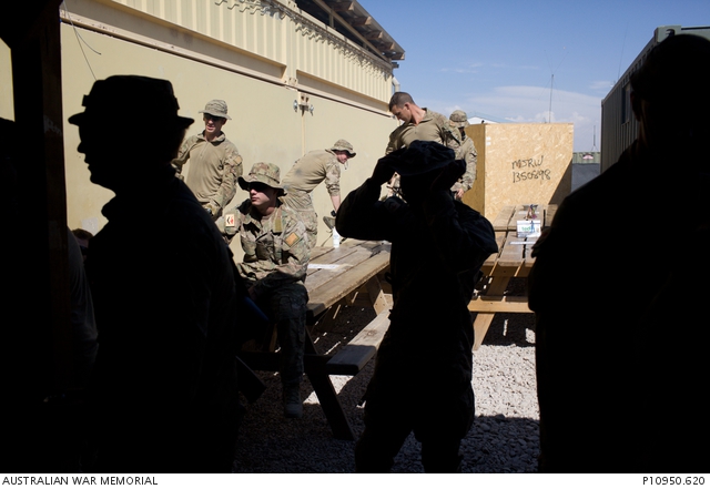 Members of the 3rd Battalion, The Royal Australian Regiment (3RAR ...