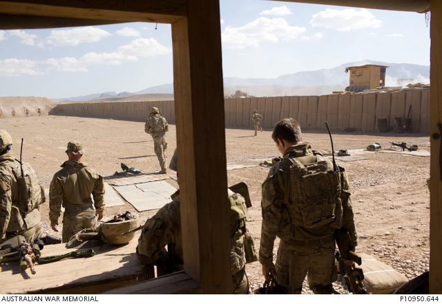 Members of the 3rd Battalion, The Royal Australian Regiment (3RAR ...