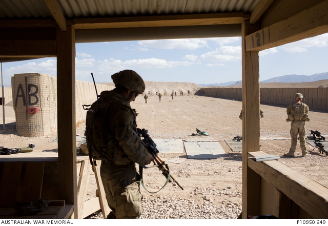 Members of the 3rd Battalion, The Royal Australian Regiment (3RAR ...