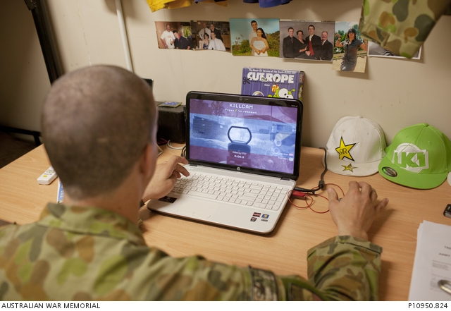 An Australian soldier of the Artillery Training Advisory Team (ATAT ...