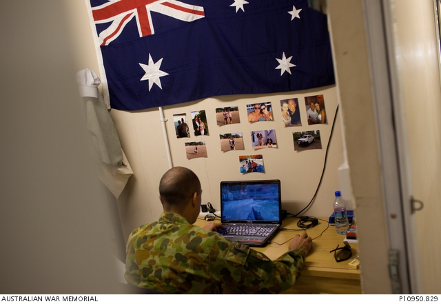 An Australian soldier of the Artillery Training Advisory Team (ATAT ...