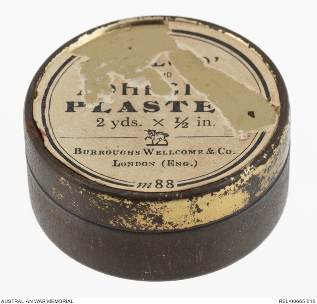Circular adhesive plaster in tin, 'Tabloid' first aid kit : Corporal F ...