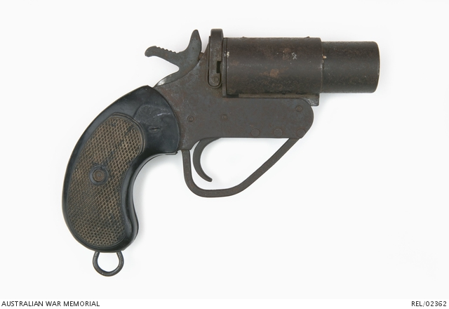 British Molins No 1 Mk V (Short) Signal Pistol | Australian War Memorial