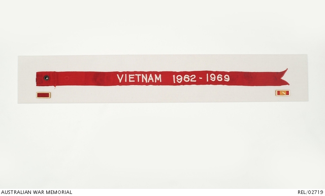 Embroidered streamer for the United States Meritorious Unit ...