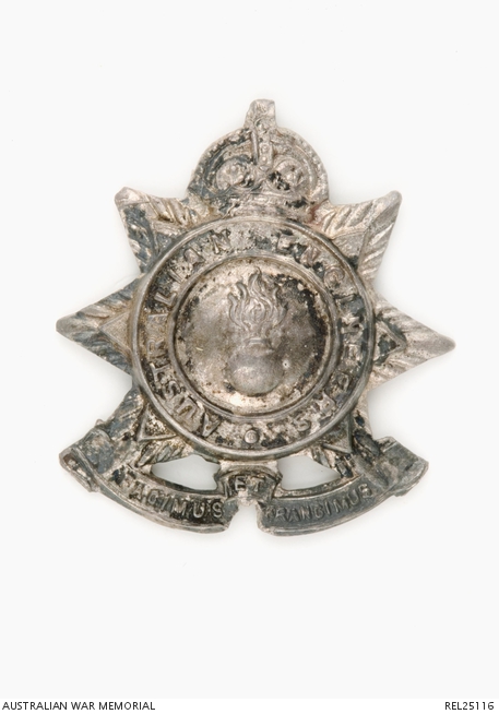 Collar badge: Australian Engineers | Australian War Memorial