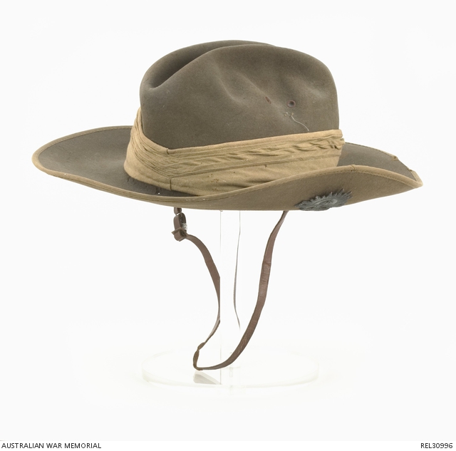 Slouch hat : Gunner A L Young, 2/3 Light Anti-Aircraft Regiment ...