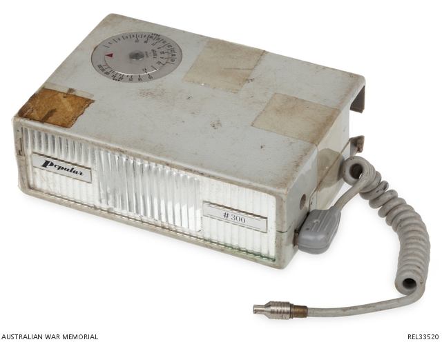 Popular 300 flash gun unit : D S Gibbons, Photojournalist | Australian ...