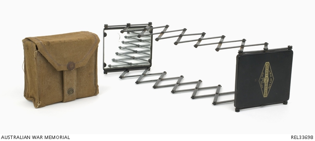 Collapsible pocket periscope and case | Australian War Memorial