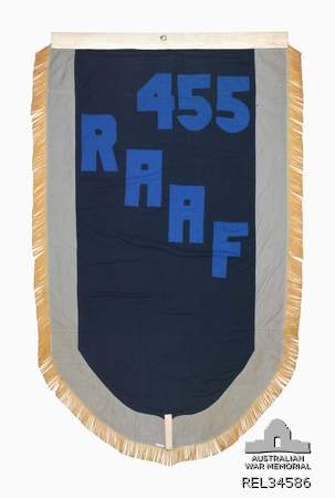 Marching banner : 455 Squadron, RAAF | Australian War Memorial