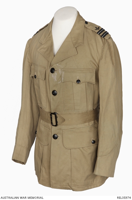 Service dress tunic : Flight Lieutenant P A C Haberecht, RAAF ...