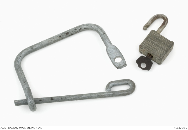 Kitbag lock, padlock and key | Australian War Memorial