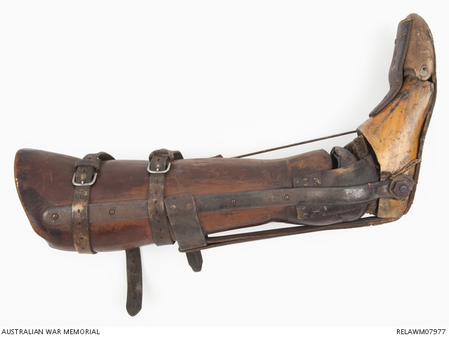 Artificial leg : Warrant Officer Class II H S Blackburn, 4 Broad Gauge ...