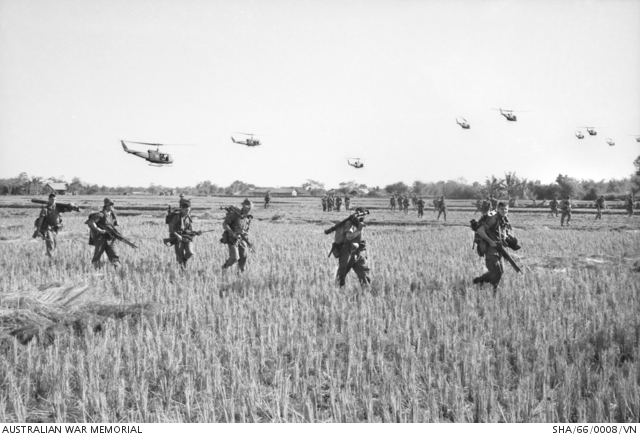 VIETNAM. 1966-01. TROOPS OF THE 1ST BATTALION, THE ROYAL AUSTRALIAN ...