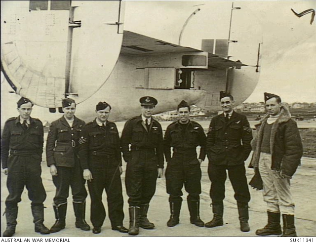 Group portrait of 404063 Flight Lieutenant (Flt Lt) A. W. Fraser DFC ...
