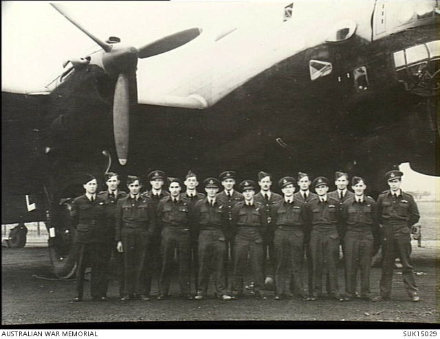 Group portrait of New Zealanders and one Australian, (Sergeant (Sgt ...