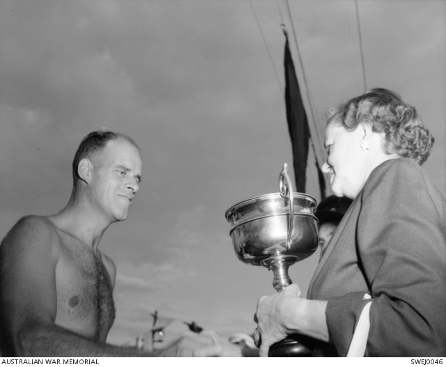 Mrs Bierwirth (right), wife of Lieutenant General R Bierwirth ...