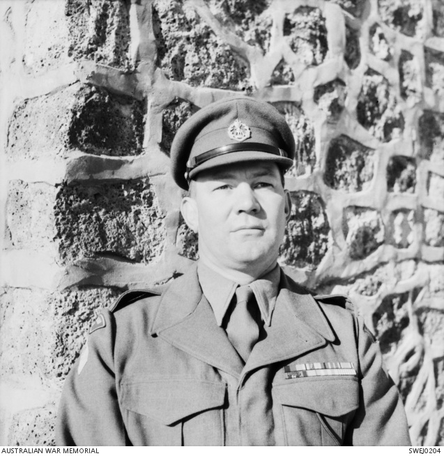 Portrait of 399 Lieutenant Colonel Gordon Bertrand Combes, of Kew, Vic ...