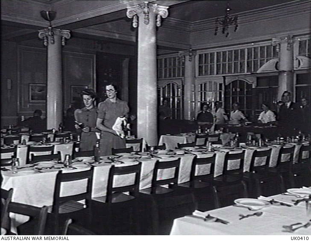 ENGLAND. 1943-08-17. DINING ROOM AT AN RAF STATION. | Australian War ...