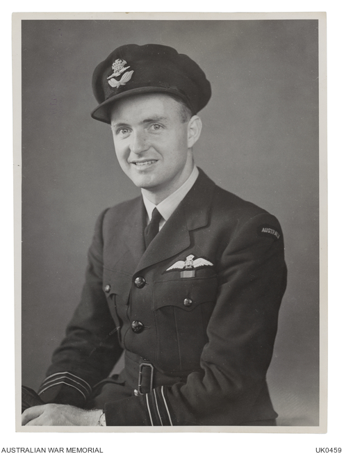 LONDON, ENGLAND. 1943-09-02. PORTRAIT OF 407541 SQUADRON LEADER A. L ...