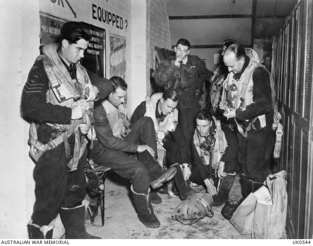 LINCOLNSHIRE, ENGLAND. 1943-09-10. CREW OF NO. 467 (LANCASTER) SQUADRON ...