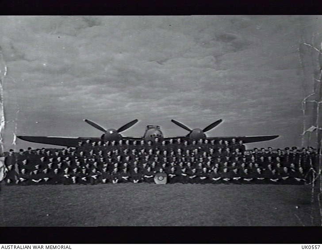 HAMPSHIRE, ENGLAND. 1943-09-23. MEMBERS OF A MOSQUITO NO. 456 SQUADRON ...