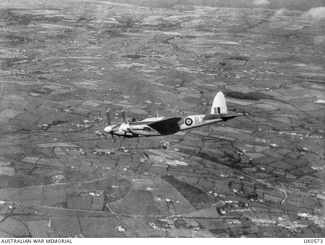 HAMPSHIRE, ENGLAND. 1943-09-24. A MOSQUITO FIGHTER AIRCRAFT OF NO. 456 ...