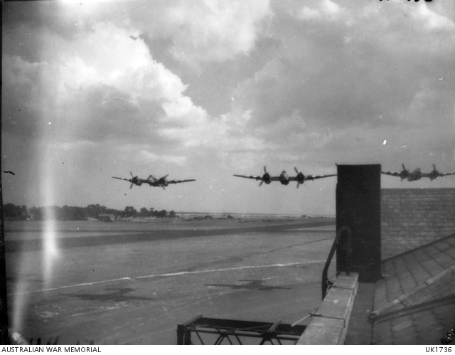 LANGHAM, ENGLAND. C. 1944-08. BEAUFIGHTER AIRCRAFT OF NO. 455 SQUADRON ...