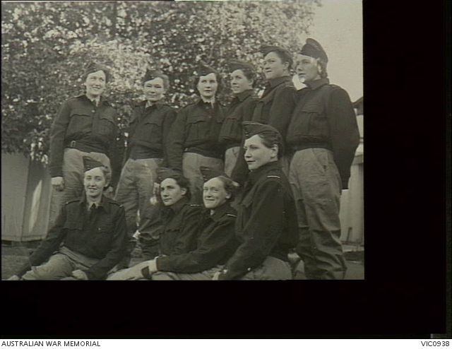 Melbourne, Vic. C. 1944. A group of WAAAF officers who were attending a ...