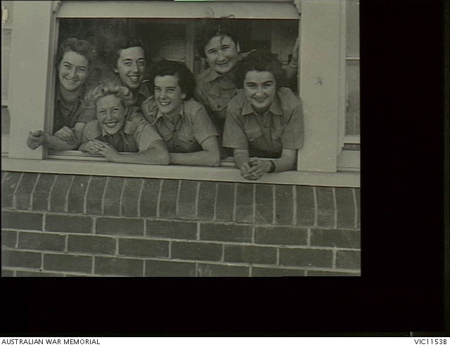 Melbourne, Vic. 1943-03-31. Group portrait of newly enlisted WAAAF ...