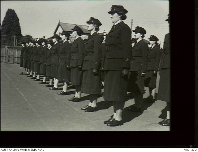 Melbourne, Vic. 1941-08. Group portrait of the members of No. 1 WAAAF ...
