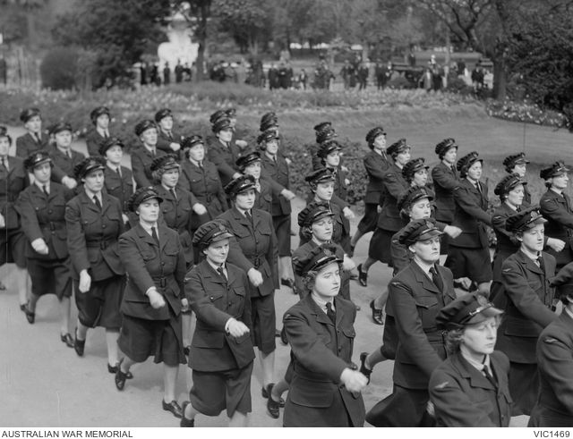 Melbourne, Vic. C. 1941-08. General view of WAAAF personnel who took ...