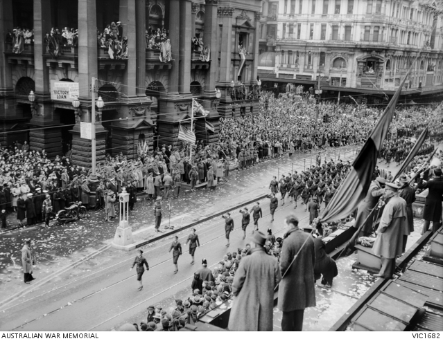Melbourne, Vic. 1945-08-24. Senior WAAAF Officers passing the saluting ...