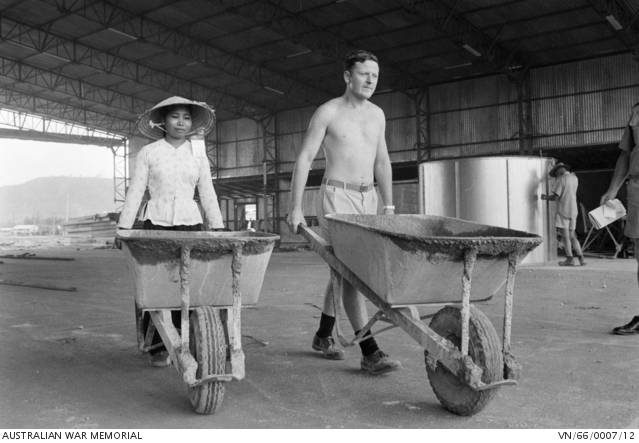 314773 Leading Aircraftman (LAC) Andrew James Dearman, of Traralgon ...