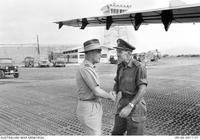 The Officer Commanding RAAF component at Vung Tau, South Vietnam, 33113 ...