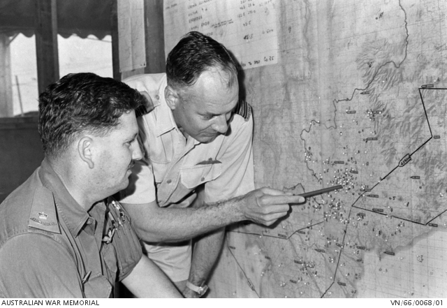 Army Ground Liaison Officer, Major Brian Cooper, of Watson, ACT (left ...