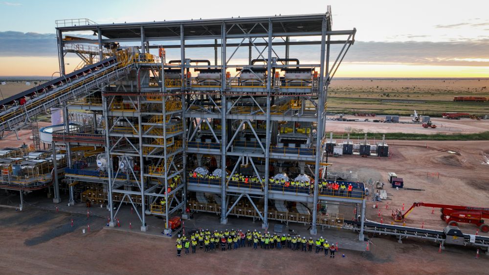 Carmichael mine traineeship program to empower First Nations ...