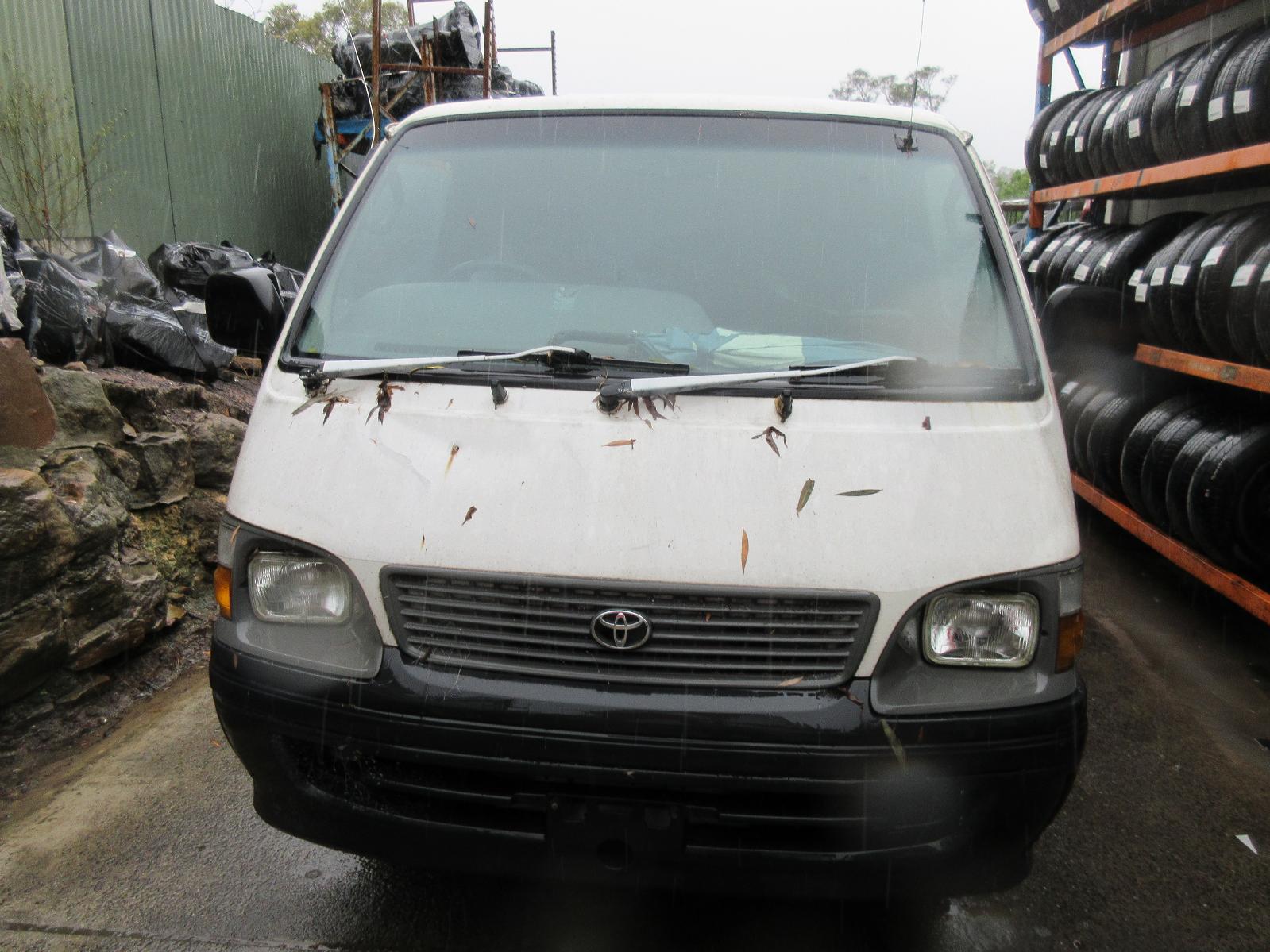 Axle Hiace Toyota 2002