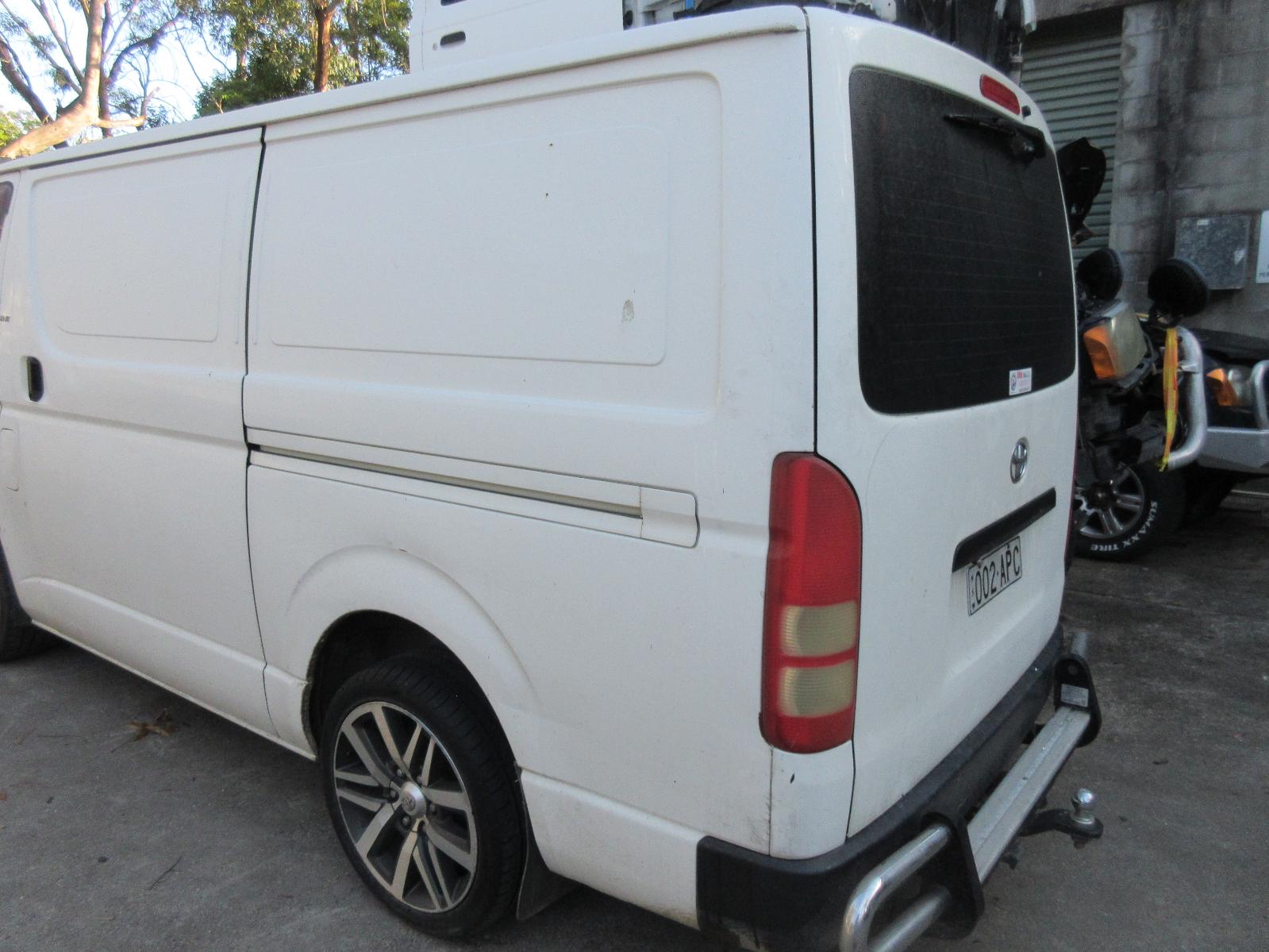 Steering Box/Rack Hiace Toyota 2005