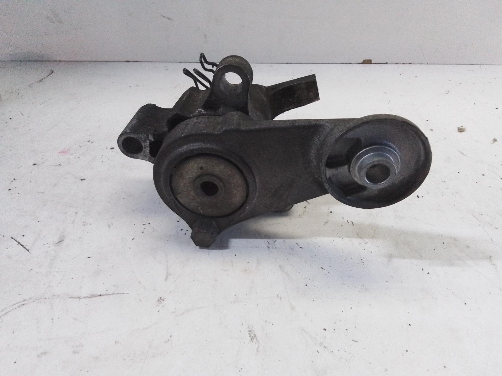 Belt Tensioner Hiace Toyota 2007
