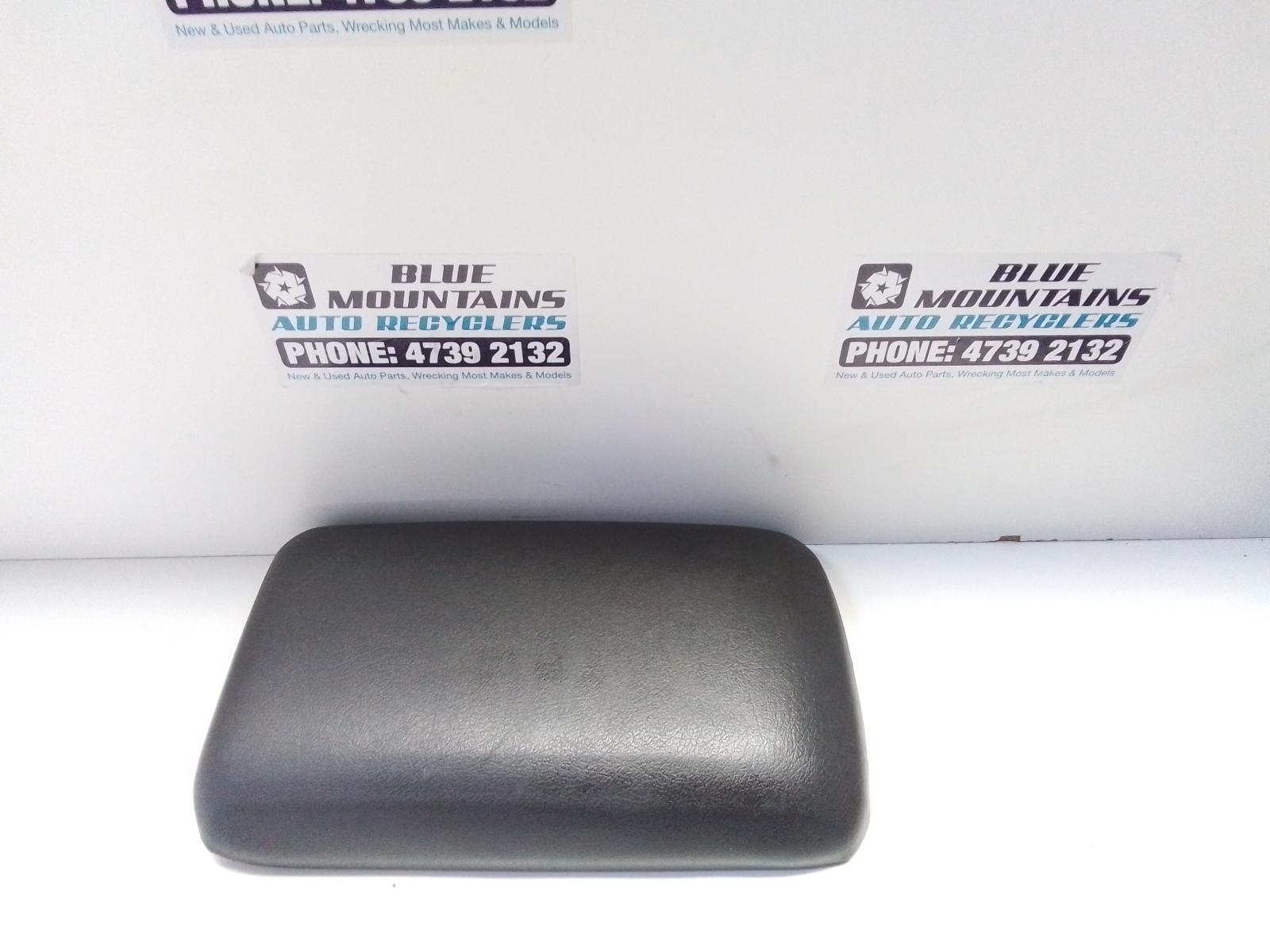 Console Commodore Holden 2003