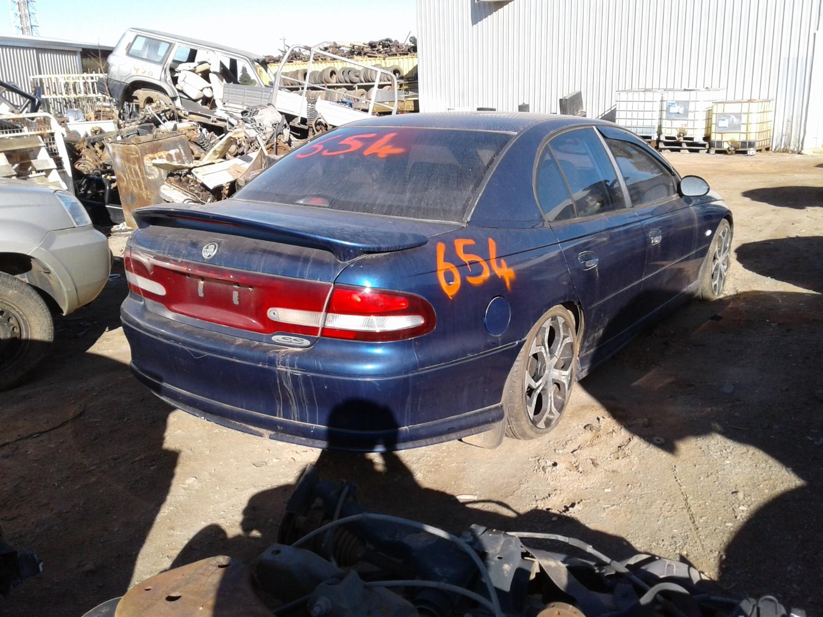 Bonnet Hinge/Strut Commodore Holden 1999